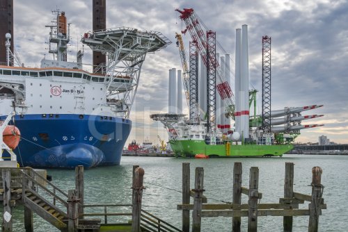 Installation vessels Apollo and Vole Au Vent moored at REBO heavy load ...